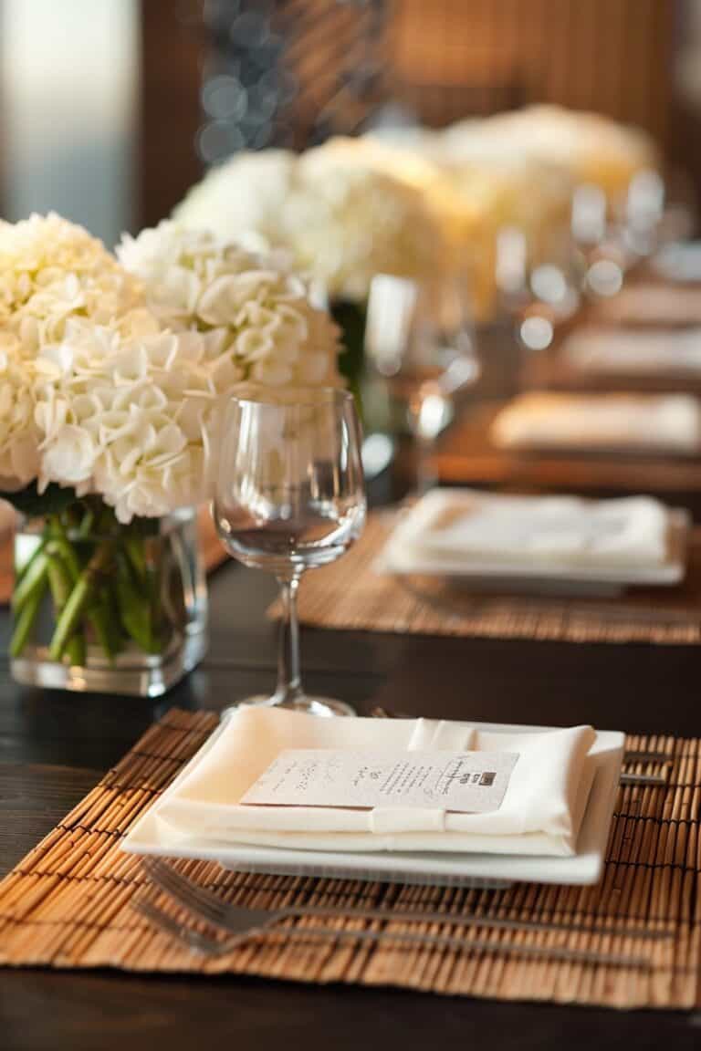 17 Enchanting Hydrangea Centerpieces • Confetti & Roses