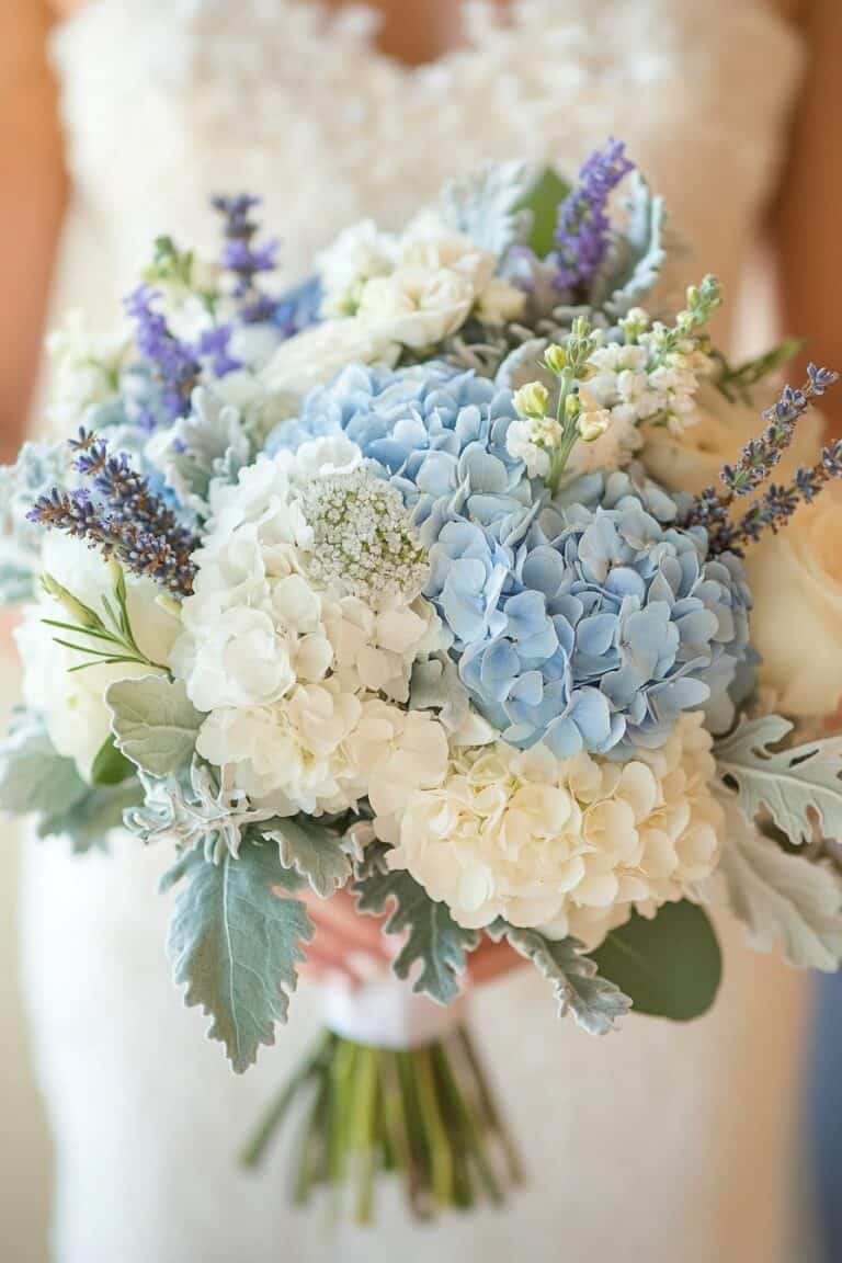 24 Beautiful Hydrangea Bouquets For Your Big Day • Confetti & Roses
