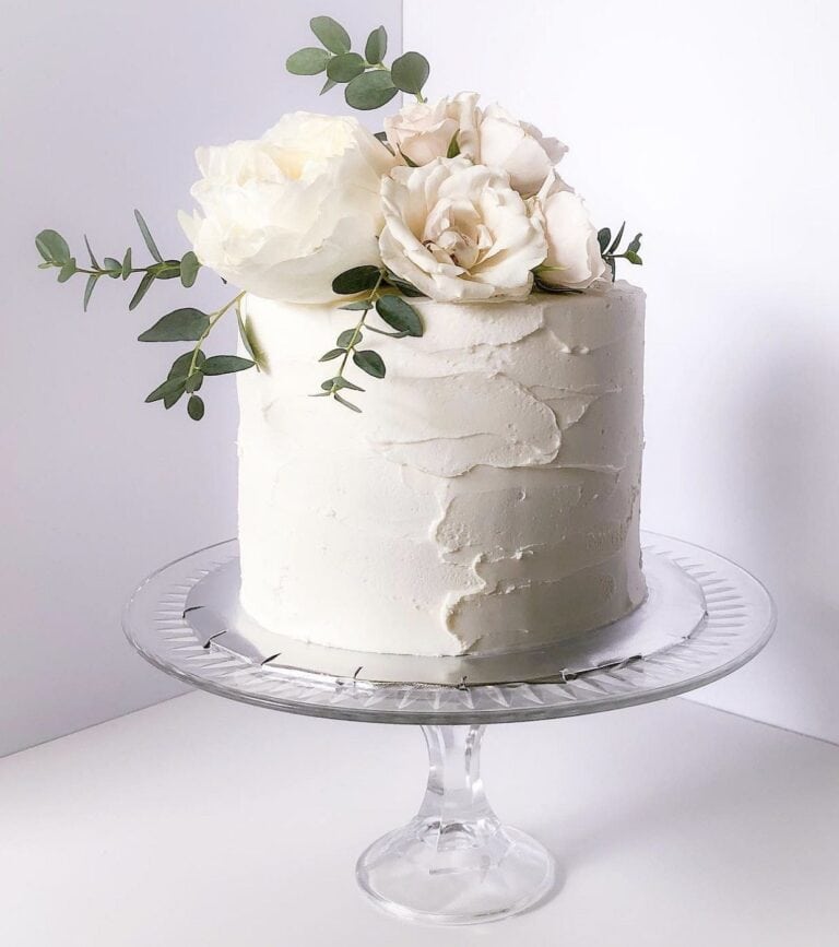 27 Elegant One Tier Wedding Cakes For Your Special Day • Confetti & Roses