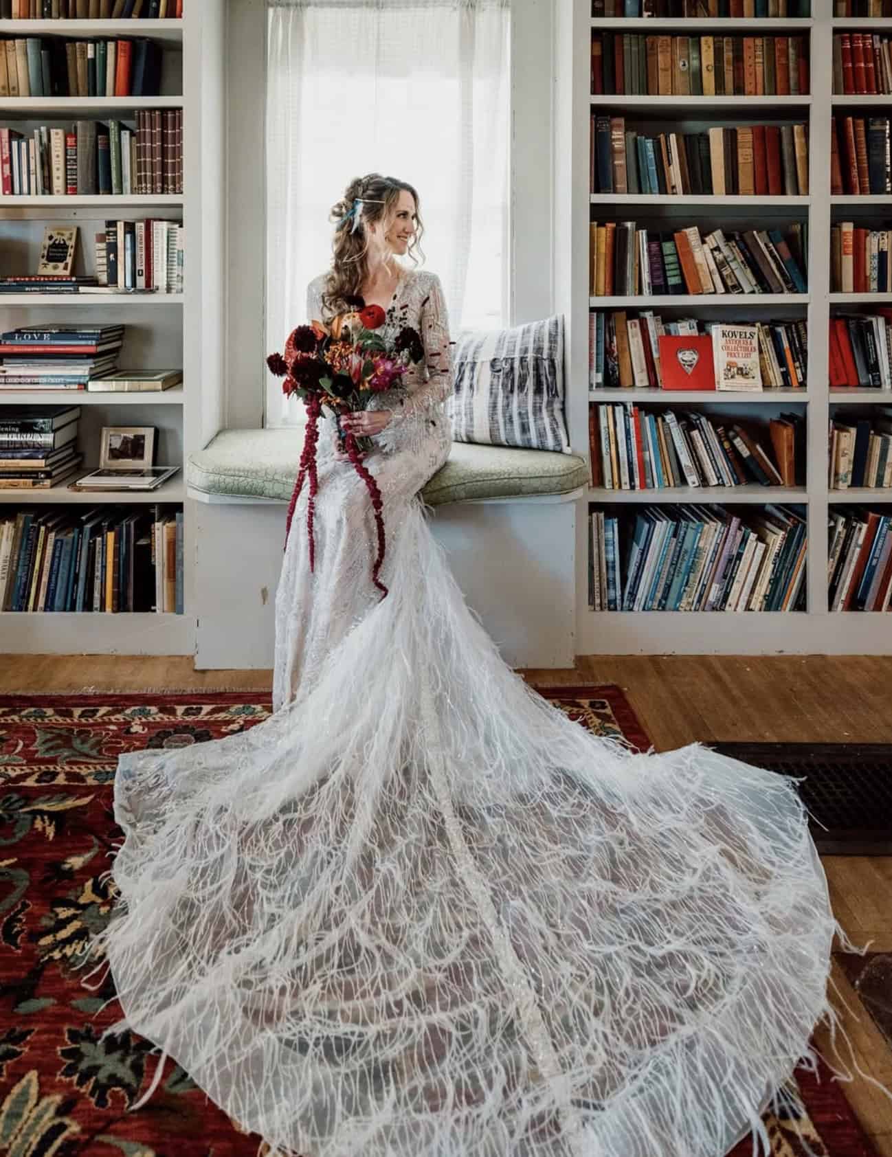 20+ Enchanting Library Wedding Ideas For Book-Loving Couples • Confetti ...
