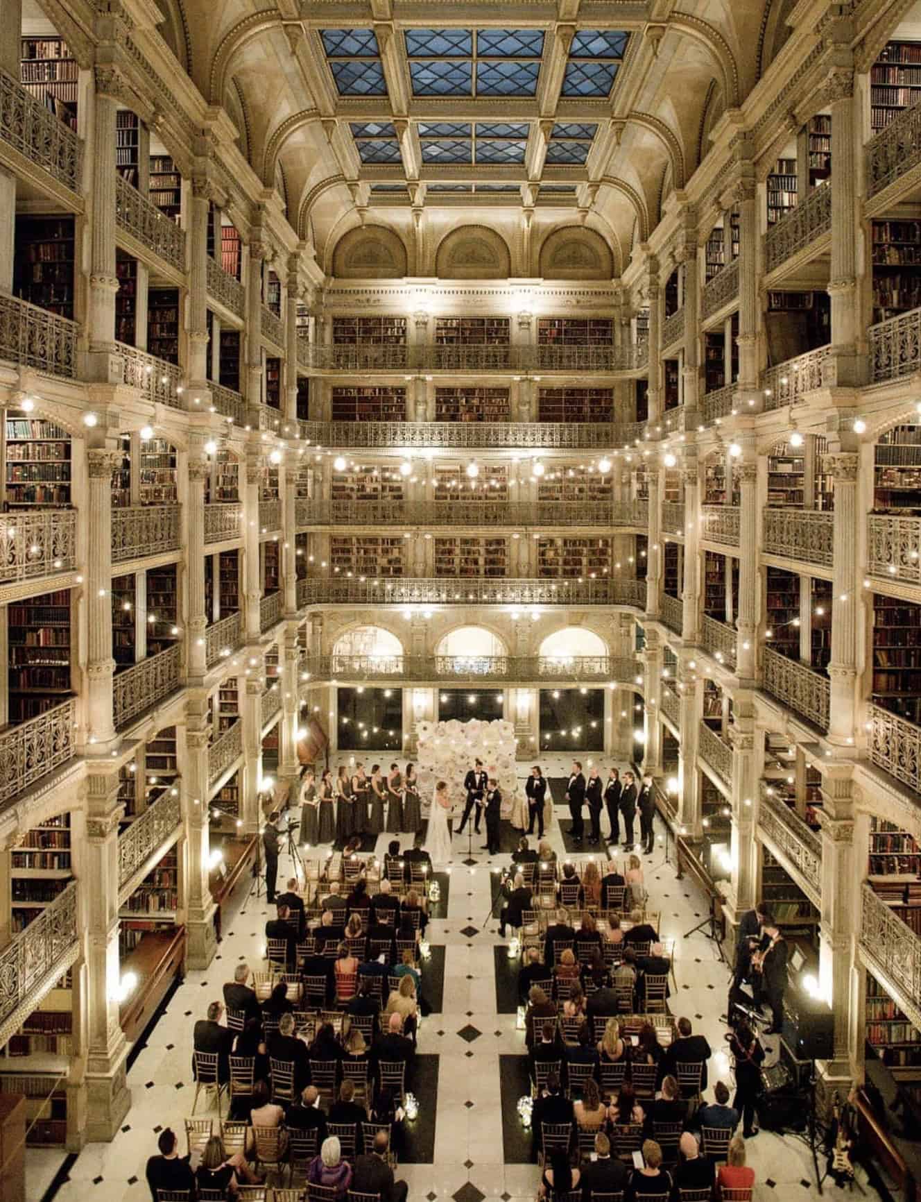 20+ Enchanting Library Wedding Ideas For Book-Loving Couples • Confetti ...