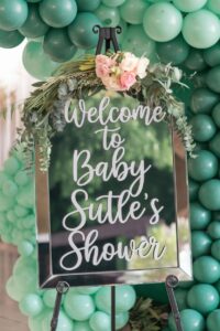 15 Adorable Baby Shower Sign Ideas • Confetti & Roses