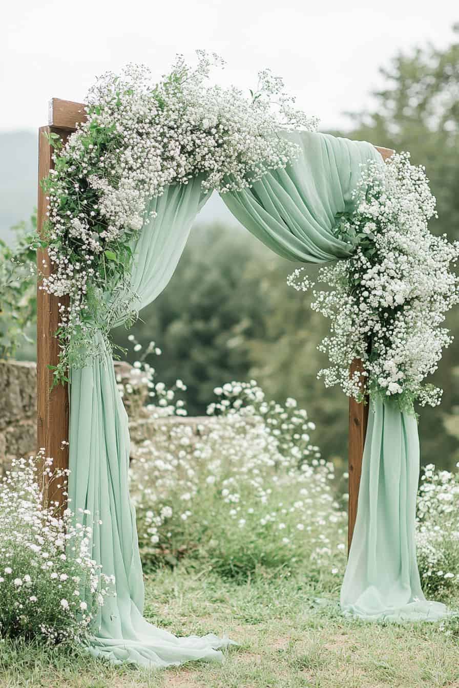 Gorgeous Ways To Use Baby’s Breath At Your Wedding • Confetti & Roses ...